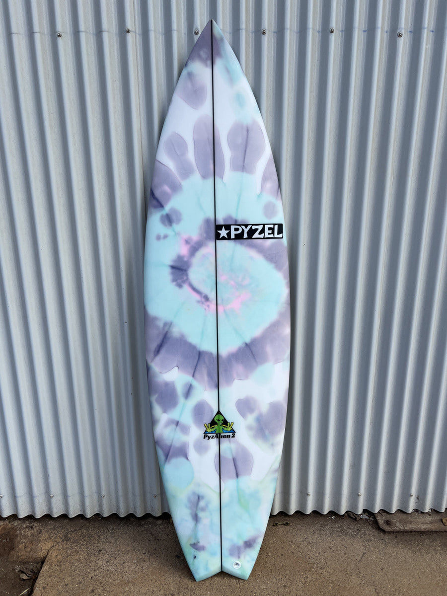 Pyzalien 2 | 5'11" x 19 3/8" x 2 7/16" - 30.20L | Futures x 5 | PU | N – Pyzel Surfboards