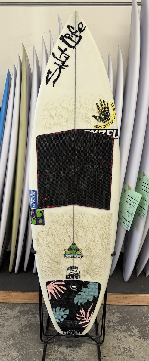 Pyzalien 2 | 5'6" x 18 3/4" x 2 1/4" - 25.00L | Futures x 3 | EPOXY ...