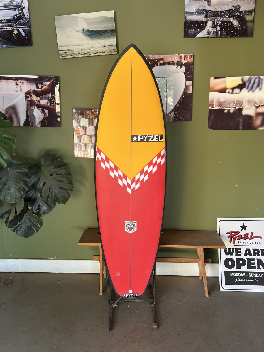 White Tiger | 5'10" x 20 3/8" x 2 11/16" - 35.90L | Futures x 5 | PU ...